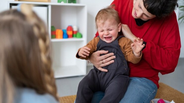 Orangtua Wajib Tahu! Ini 5 Cara Mengatasi Tantrum pada Anak dengan Tenang