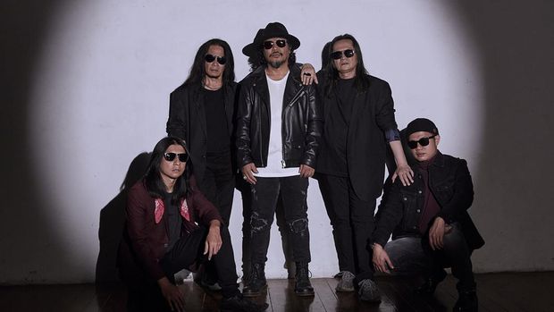 9 Band Rock yang Pernah Diproduseri Log Zhelebour