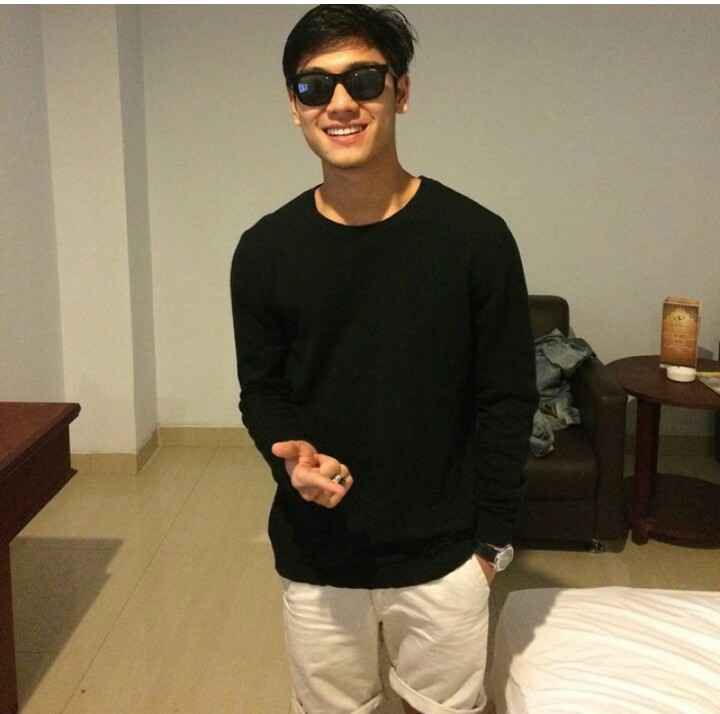 6 Foto Masa Lalu Rizky Billar Diduga Saat Jadi Simpanan Waria & Tante-tante 6 Foto Masa Lalu Rizky Billar Diduga Saat Jadi Simpanan Waria & Tante-tante