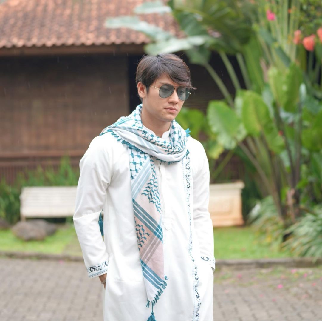 Rizky Billar mengakui sempat lupa diri saat berada di puncak karier ... Rizky Billar mengakui sempat lupa diri saat berada di puncak karier ...