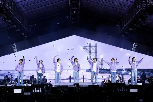 Simak Keseruan Konser BTS Yet to Come di Busan, Turut Dihadiri ... Simak Keseruan Konser BTS Yet to Come di Busan, Turut Dihadiri ...
