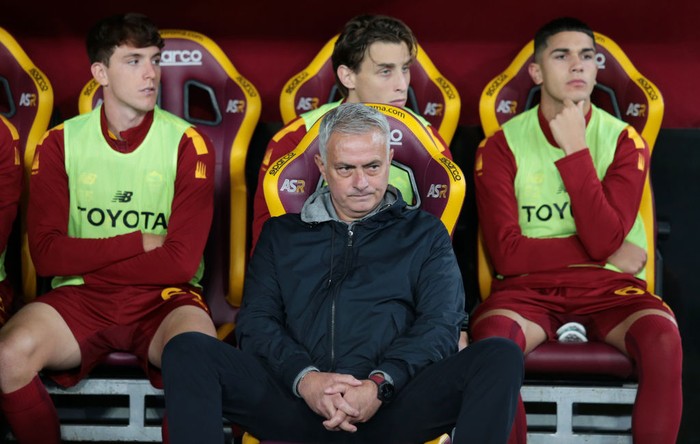 Wajah Kecut Jose Mourinho