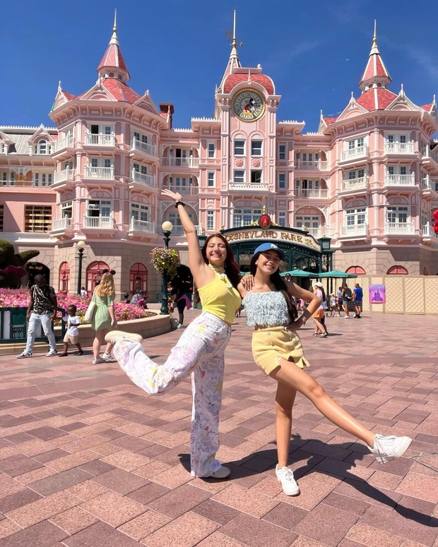 Friendship Goal! Yuk Sontek Tampilan Kompak ala Beby Tsabina dan ...