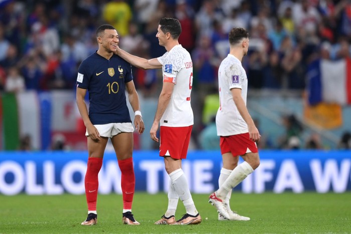 Bisik-bisik Mbappe dan Lewandowski