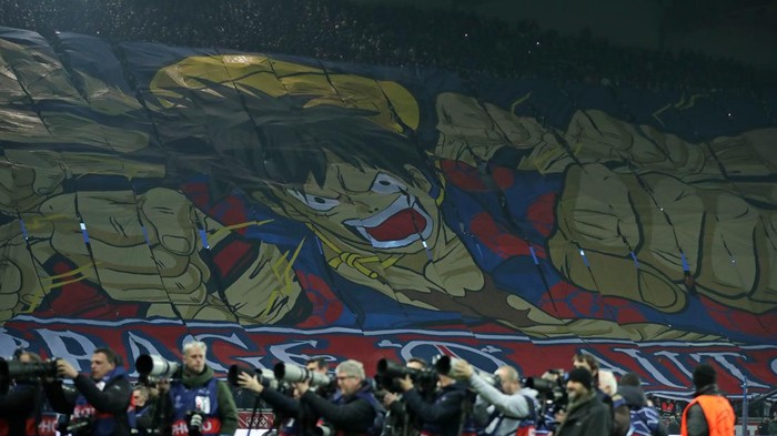 Gomu-gomu Luffy 'One Piece' di Laga PSG Vs Bayern