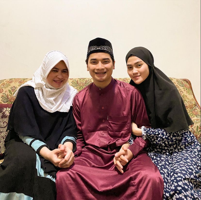 7 Potret Kebersamaan Alvin Faiz & Umi Yuni Sebelum Ibunda Disebut Nikah ... 7 Potret Kebersamaan Alvin Faiz & Umi Yuni Sebelum Ibunda Disebut Nikah ...