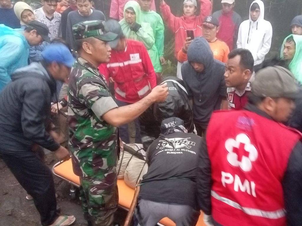 Berita dan Informasi Pendaki meninggal di gunung slamet Terkini dan ... Berita dan Informasi Pendaki meninggal di gunung slamet Terkini dan ...