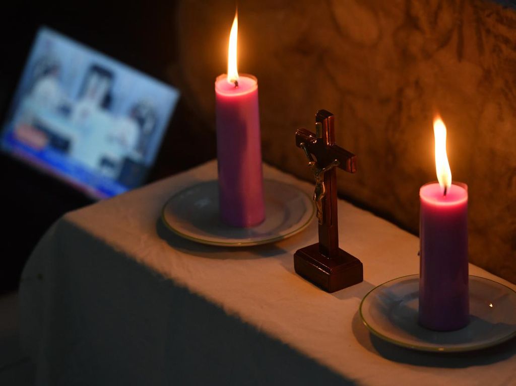Berita dan Informasi Ritual pembasuhan kaki kamis putih Terkini dan ... Berita dan Informasi Ritual pembasuhan kaki kamis putih Terkini dan ...