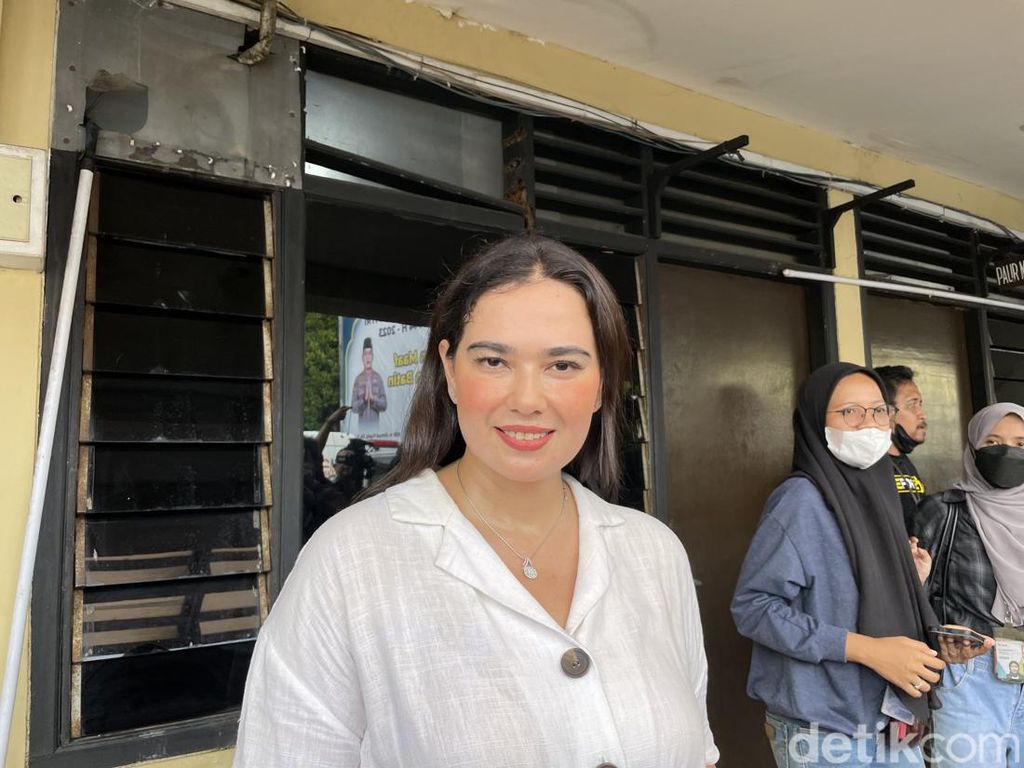 Berita dan Informasi Catherine wilson istri dprd sidrap Terkini dan ... Berita dan Informasi Catherine wilson istri dprd sidrap Terkini dan ...