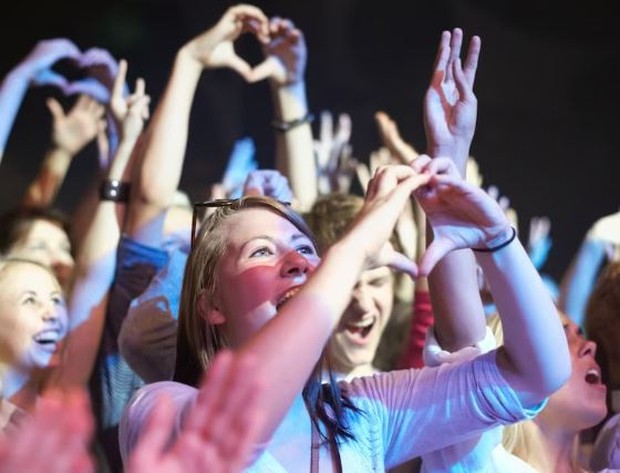 Punya Idola Itu Wajar, Tapi Jangan Sampai Terjebak Celebrity Worship ... Punya Idola Itu Wajar, Tapi Jangan Sampai Terjebak Celebrity Worship ...