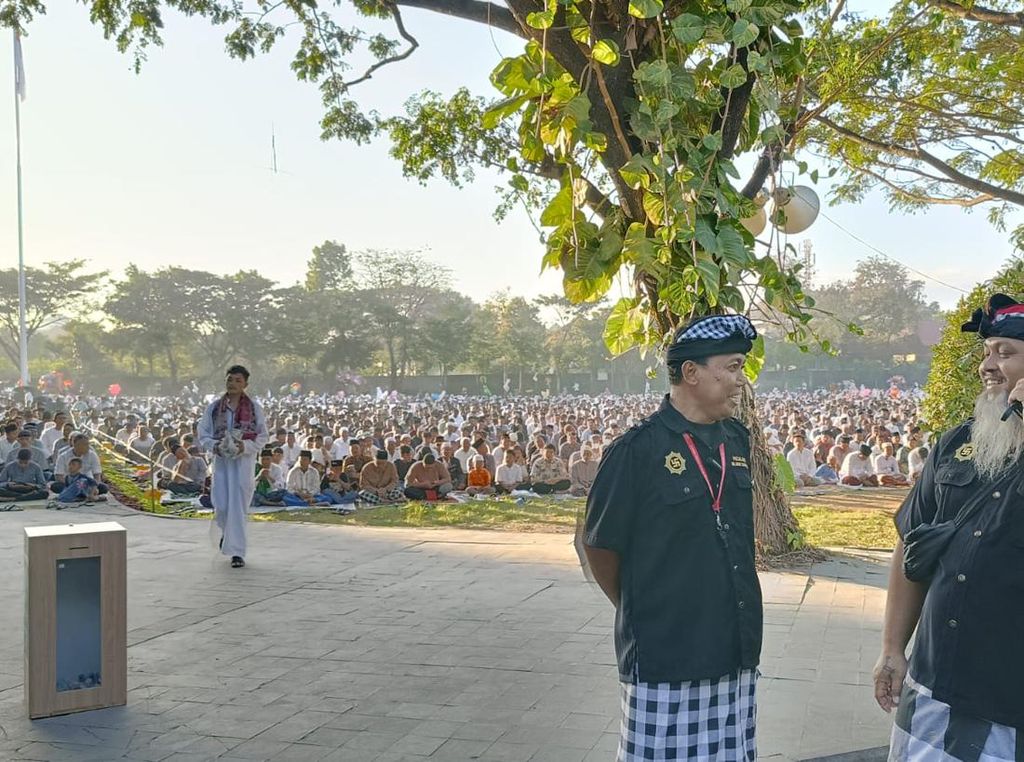 Berita dan Informasi Pecalang amankan salat idul adha Terkini dan ... Berita dan Informasi Pecalang amankan salat idul adha Terkini dan ...