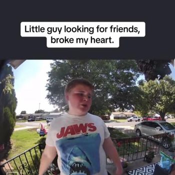 Viral di TikTok, Bocah 10 Tahun Korban Bully Datangi Rumah Tetangga ...