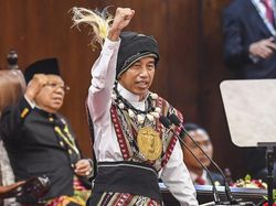 Berita Dan Informasi Jokowi Pakai Baju Adat Tanimbar Terkini Dan