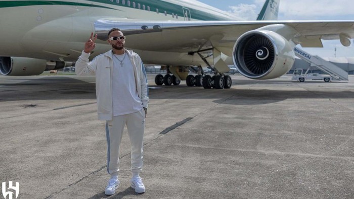 Gaya Neymar di Jet Pribadi saat Terbang ke Riyadh