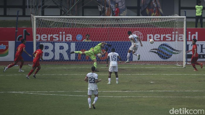 1 Kartu Merah, Persija Imbang Lawan Persib