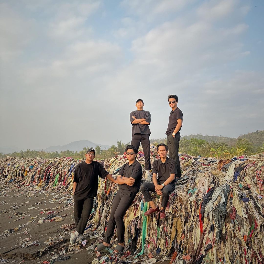 Aksi Bersih Sampah oleh Pandawara Group di Pantai Loji Ditolak oleh ...