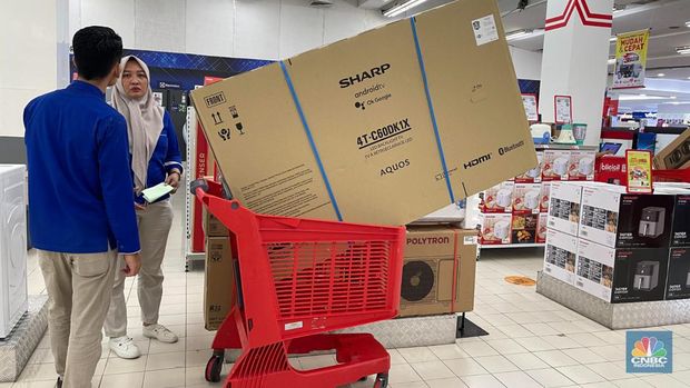 Berburu Elektronik di Transmart, Beli TV 60 Inci Hemat 30%