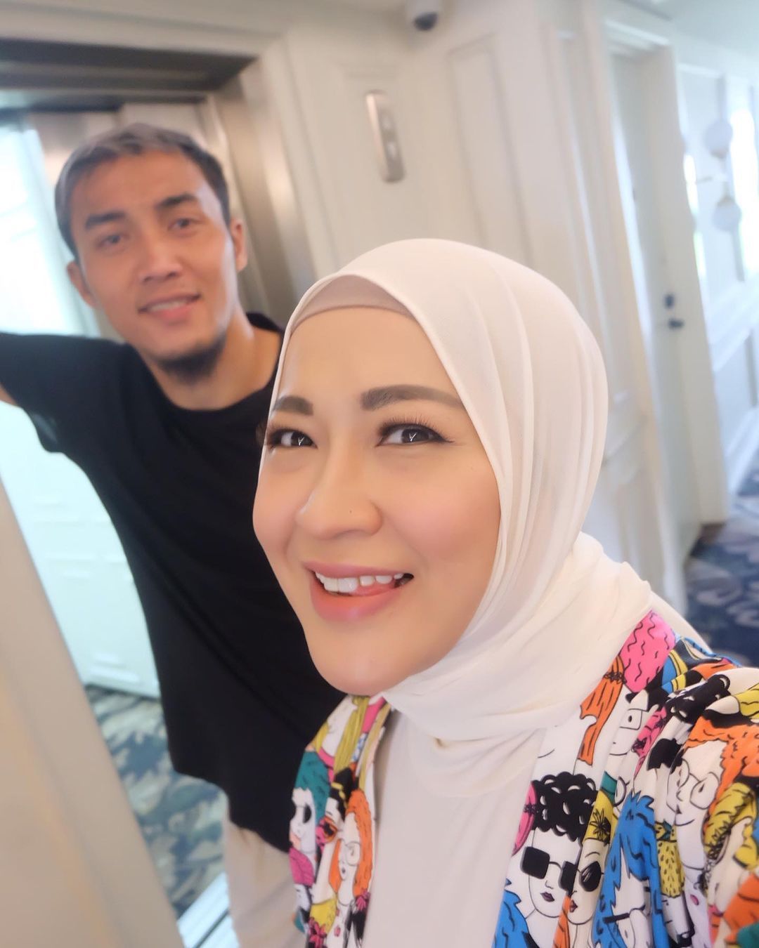 Reaksi Okie Agustina Usai Gunawan Dwi Cahyo Ngaku Menyesal Cerai Reaksi Okie Agustina Usai Gunawan Dwi Cahyo Ngaku Menyesal Cerai