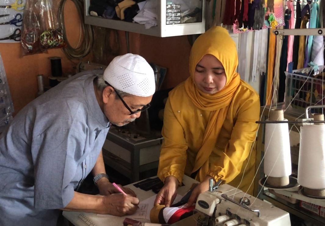 Mutia, Gadis Penderita Cerebal Palsy yang Bergantung dari Ayah Penjahit ... Mutia, Gadis Penderita Cerebal Palsy yang Bergantung dari Ayah Penjahit ...