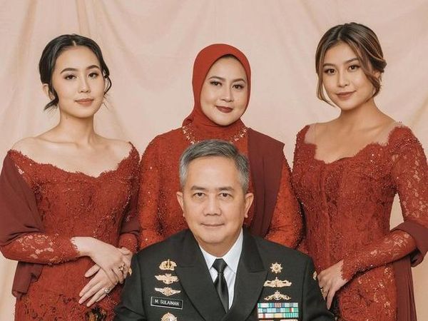 Berita dan Informasi Kebaya merah Terkini dan Terbaru Hari ini - detikcom