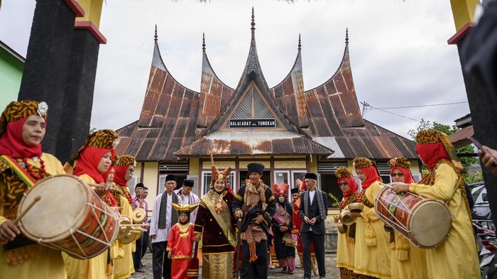 Mengenal Lebih dekat Asal-usul dan Budaya Suku Minangkabau