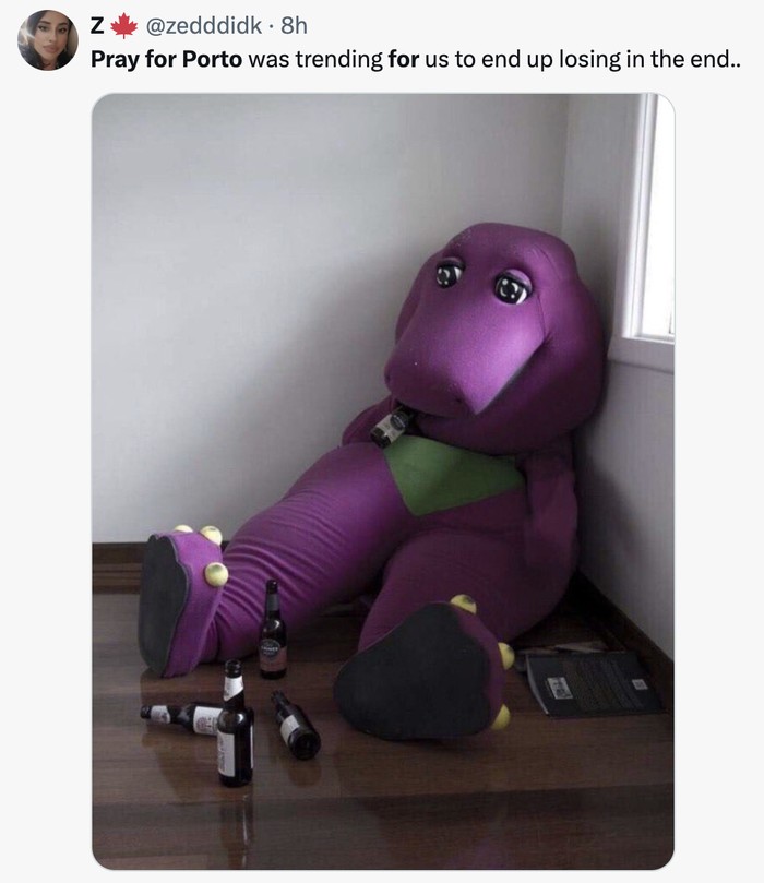 Meme Kocak Arsenal Dibikin Malu 'Pray for Porto'
