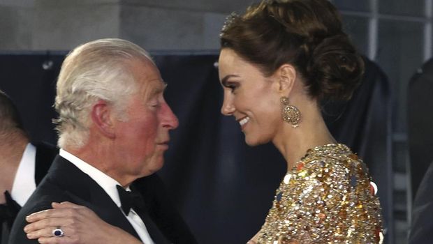 Kronologi dan Teori Konspirasi Kate Middleton 'Menghilang' Kronologi dan Teori Konspirasi Kate Middleton 'Menghilang'
