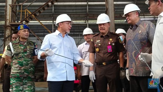 Mendag Zulhas 'Ngamuk', Musnahkan Baja Tak Sesuai SNI Rp 257 Miliar