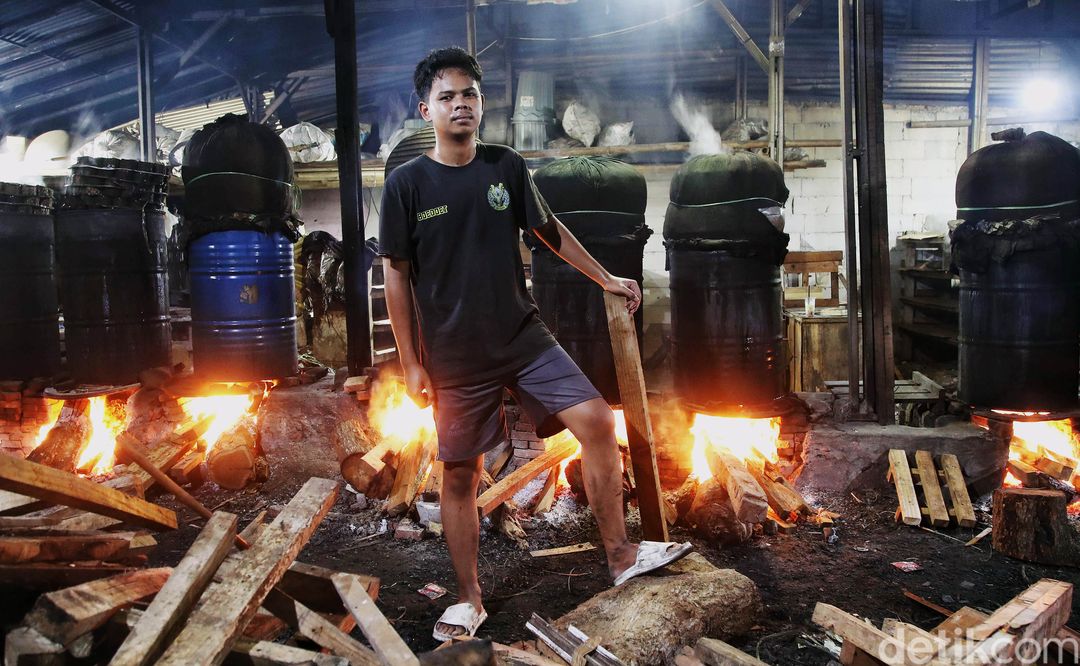 Menangguk Hoki dari Kue Keranjang