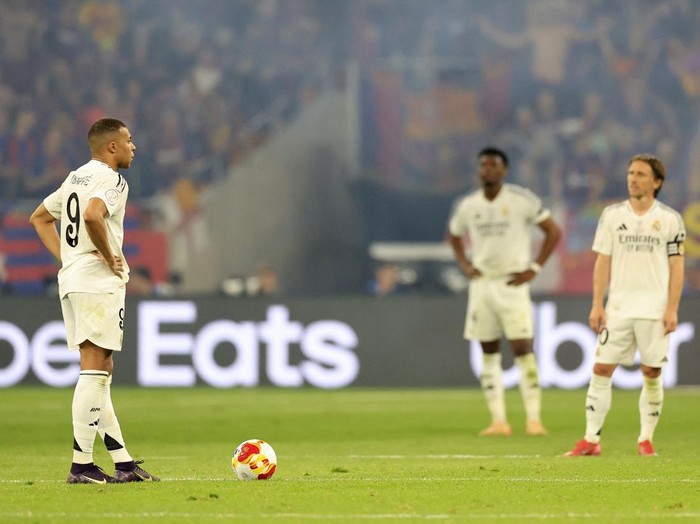 Meme Real Madrid Jadi Badut Usai Dihajar Barcelona