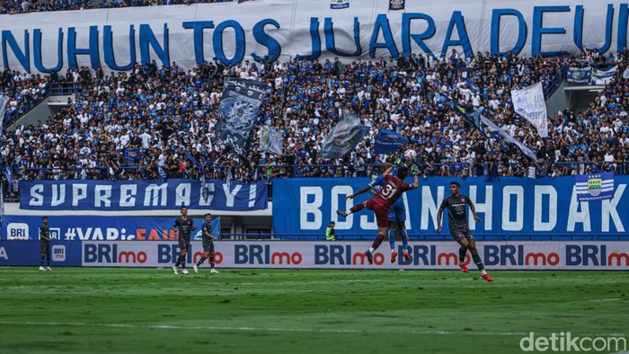 Persib Bandung Tutup Musim dengan Manis