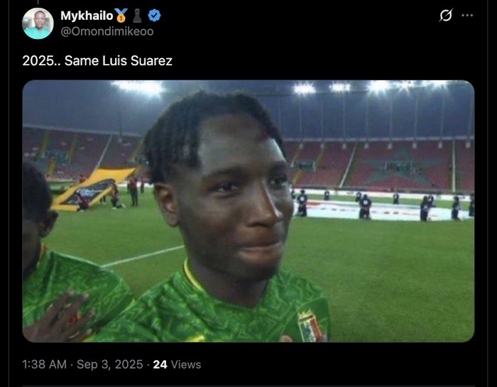 Meme Korban Plot Twist Luis Suarez: Gigit? Tidak... Meludah? Iya!