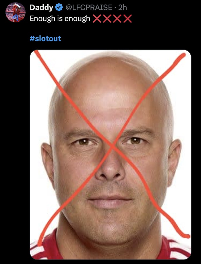 Meme Arne Slot Dicemooh gegara Liverpool Kalah Melulu