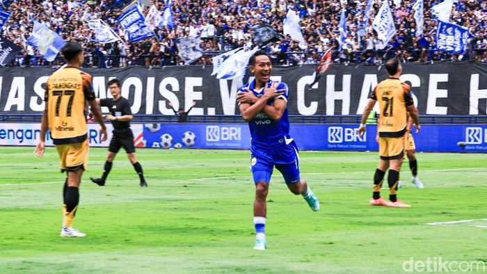 Lagi! Beckham Bikin Pemain Persija Kena Kartu Merah