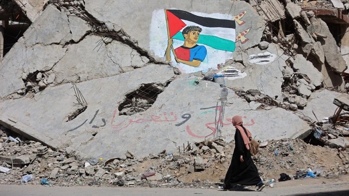 Mural Lamine Yamal Bawa Bendera Palestina di Gaza