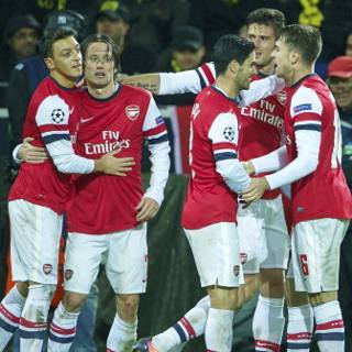 Catatan-catatan Oke Arsenal di Signal Iduna Park