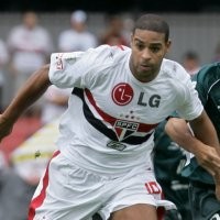Di Brasil Adriano Juga Bermasalah