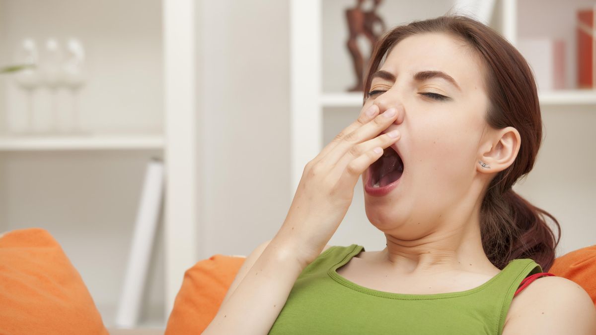 Belajar Menguap dengan Tepat dari Gwyneth Paltrow