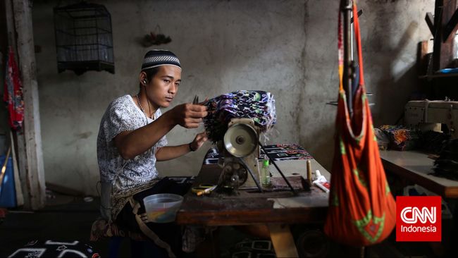 OJK Racik Aturan LKM Transformasi Menjadi BPR OJK Racik Aturan LKM Transformasi Menjadi BPR