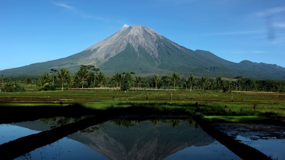 2 Jalur Pendakian Gunung Semeru dan Rute yang Dilewati
