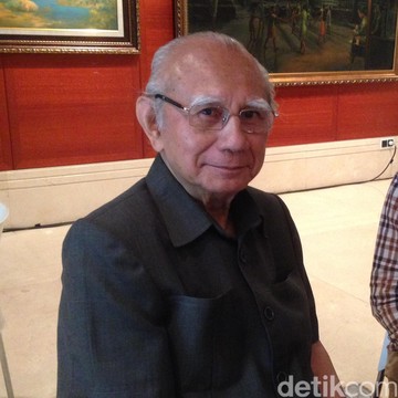 Profesor Emil Salim Tolak Penghargaan Climate Hero Award, Alasannya ...