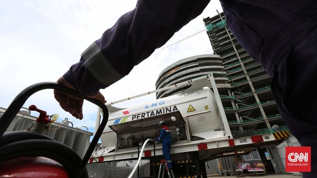 Suara Sumbang DPR Soal Kontrak Impor Gas dari Singapura