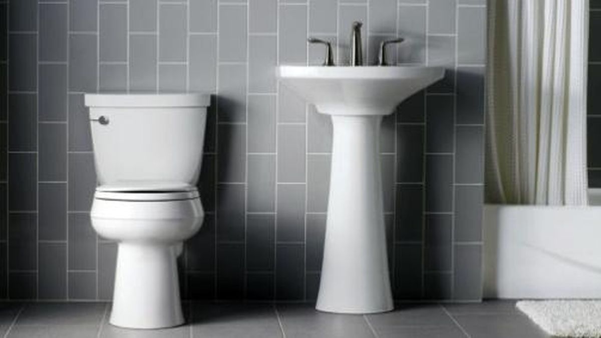 Seberapa Sering Harus Bersihkan Toilet dan Kamar Mandi?
