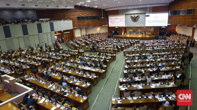 Pro Kontra RUU Pemilu dan Polemik Pilkada Serentak 2024 Pro Kontra RUU Pemilu dan Polemik Pilkada Serentak 2024