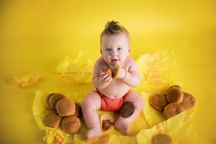 Foto-foto Bayi Ini Bisa Bikin Malam Tahun Baru Makin Menyenangkan - 1