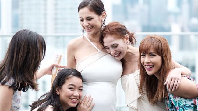 Hamil Janin Kembar, Marissa Nasution Makin Bersinar - Foto 1