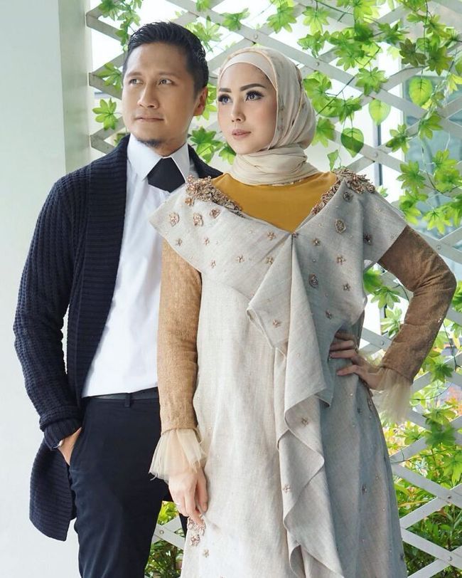 Beratnya Ujian Hijrah Arie Untung, Nyaris Pisah dengan Istri Beratnya Ujian Hijrah Arie Untung, Nyaris Pisah dengan Istri