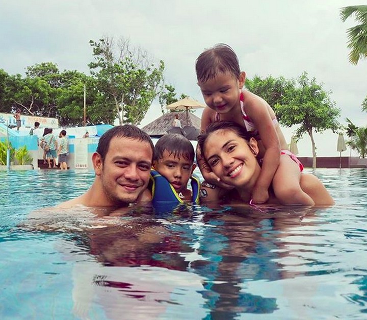 Mengintip Kekompakan Keluarga Eno 'Netral' dan Nadila Ernesta - Foto 7