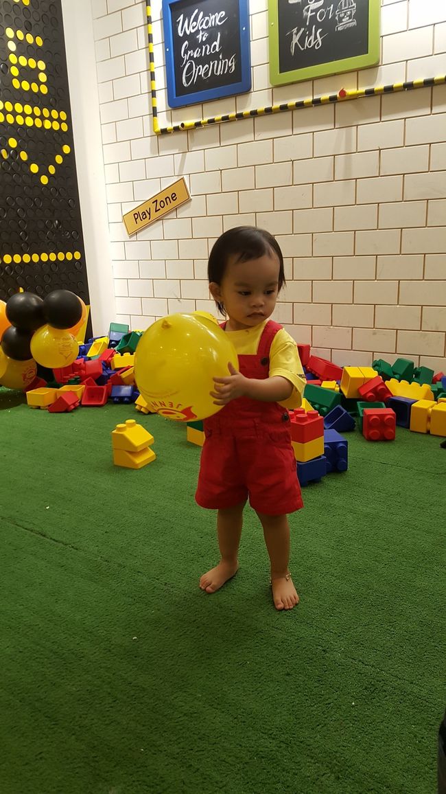 Lucunya Anak-anak Berbaju Kuning Ini, Anak Siapa Ya? - 1