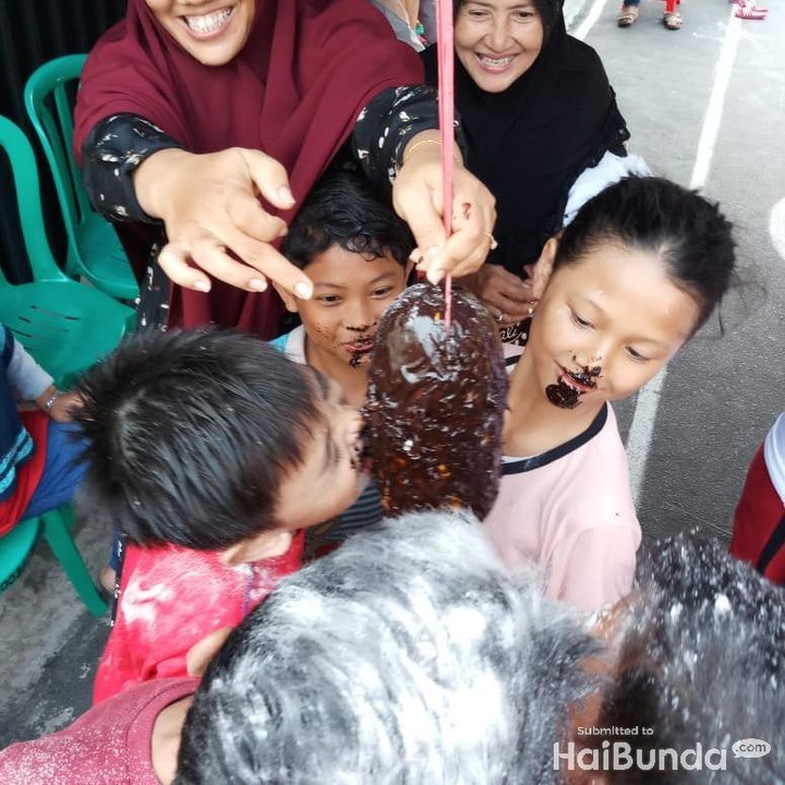 Masih Suasana HUT ke-73 RI, Begini Meriahnya Lomba 17-an - Foto 1 Masih Suasana HUT ke-73 RI, Begini Meriahnya Lomba 17-an - Foto 1